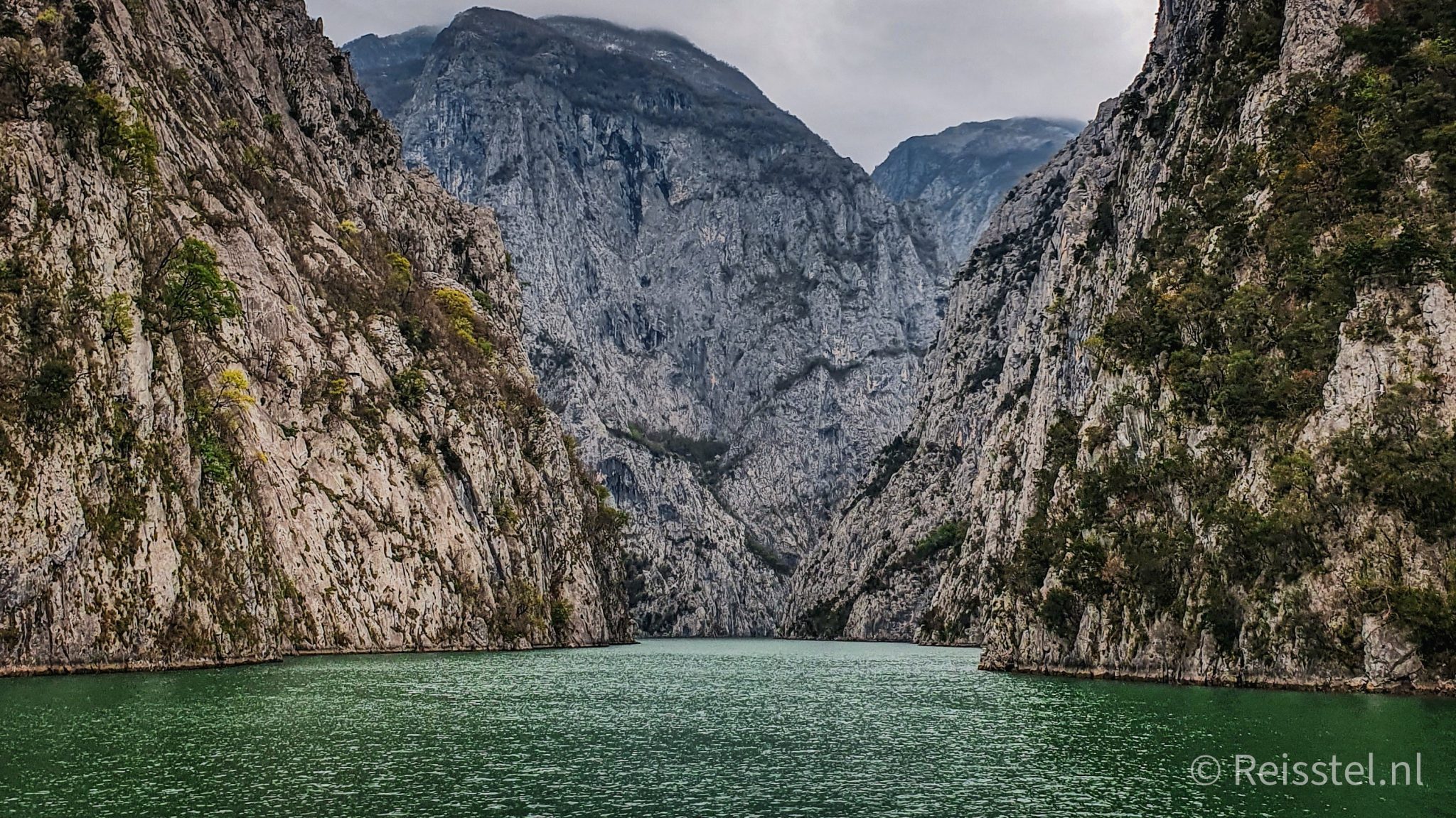 Koman Lake Ferry - Alles Over De Tocht Over Het Komani Meer